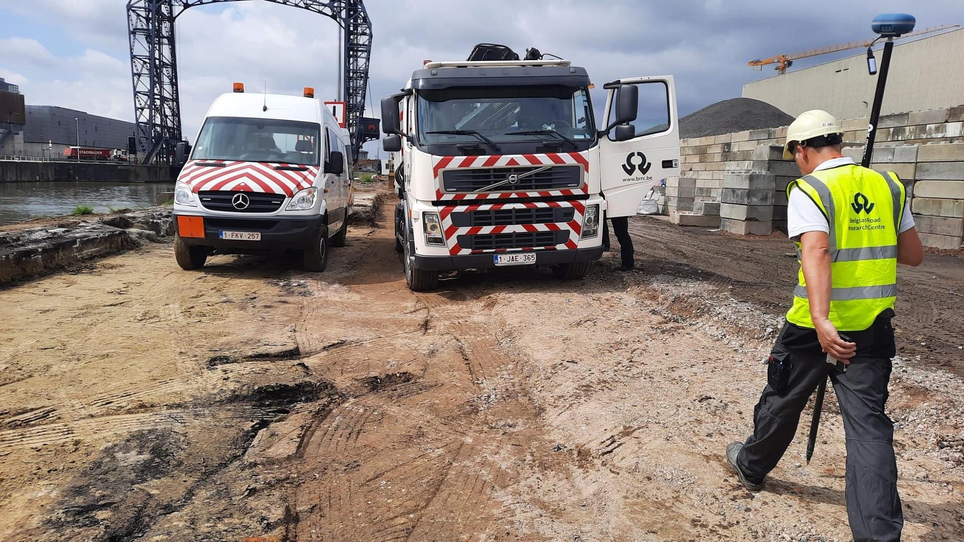 Mapping road construction easily, BRRC does it with the UNI-GR1 - marXact