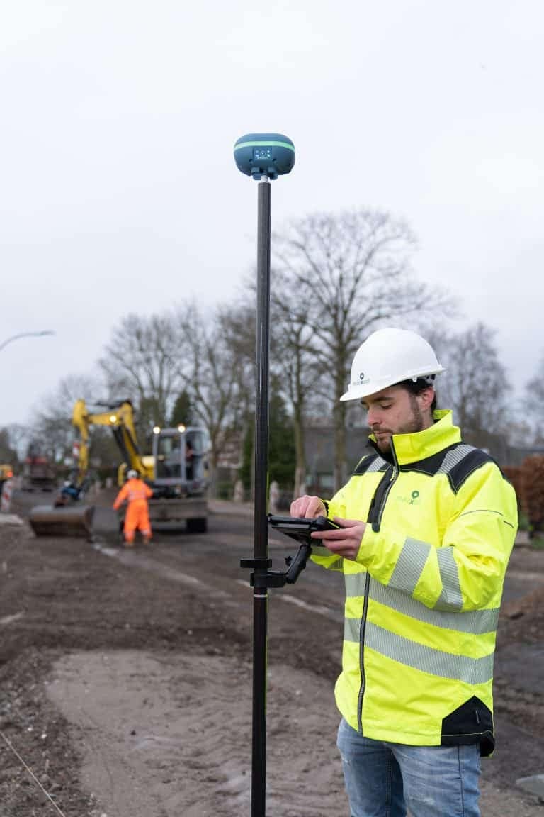 Landvermessung mit GPS für infrastrukturbezogene Aufgaben